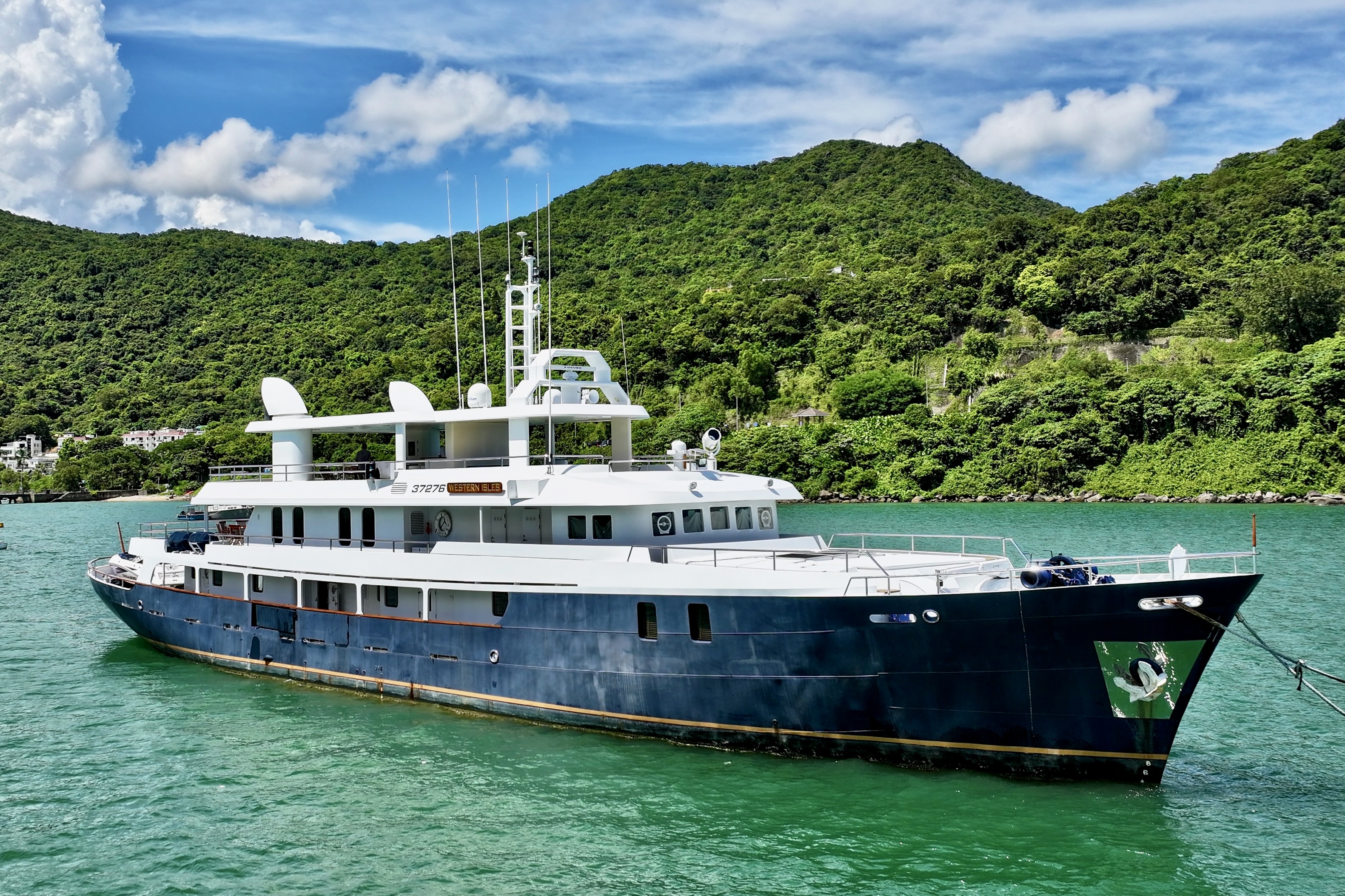 WESTERN ISLES | Luxury Motor Yacht for Sale | C&N